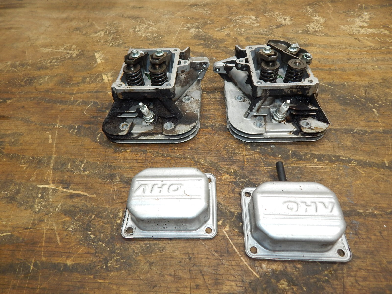 Briggs & Stratton INTEK V-TWIN Complete Cylinder Head Assemblies 79623 ...