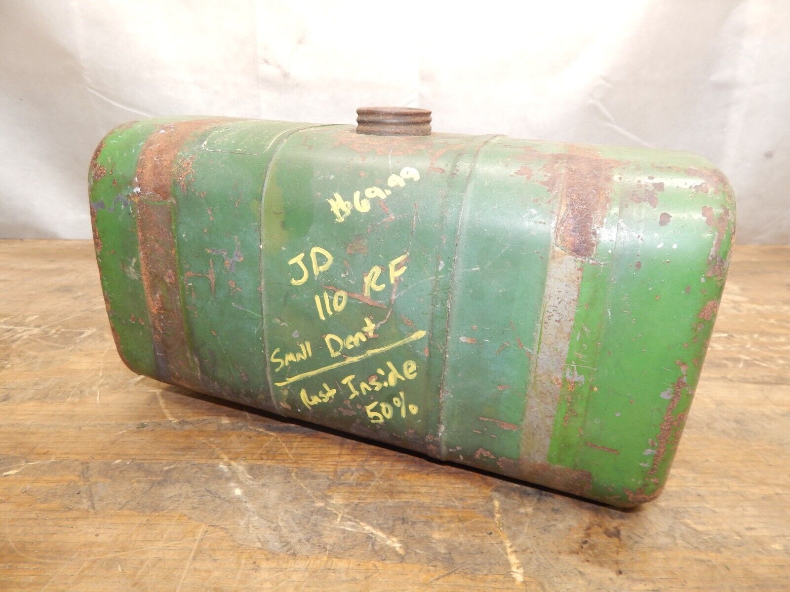 OEM John Deere 110 RF Fuel Tank (small dent and rust inside 50% ...