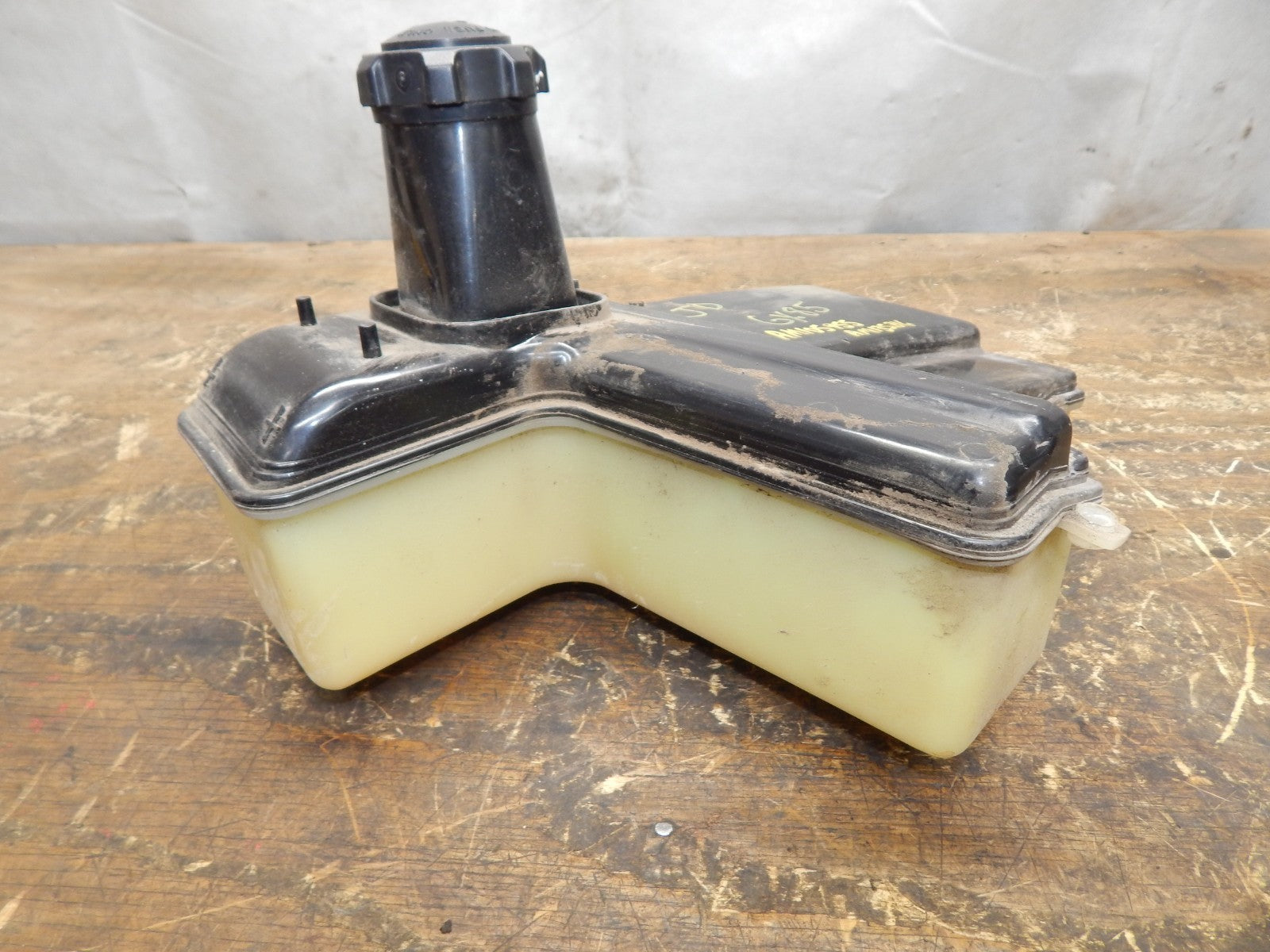 John Deere GX70 GX75 GX85 GX95 Fuel Tank AM105955 AM135216 – Adams ...