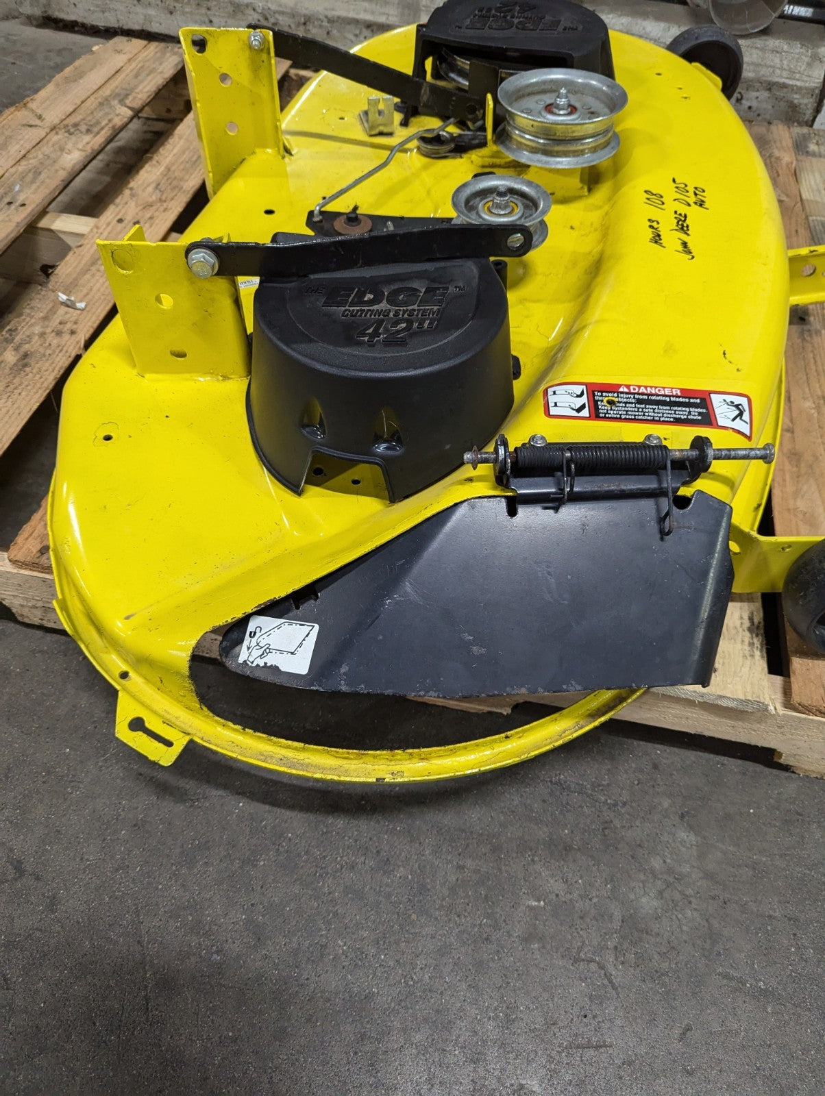 John Deere 42” MOWER DECK 125 135 LA100 LA105 LA115 LA125 D100 D110 D1 ...