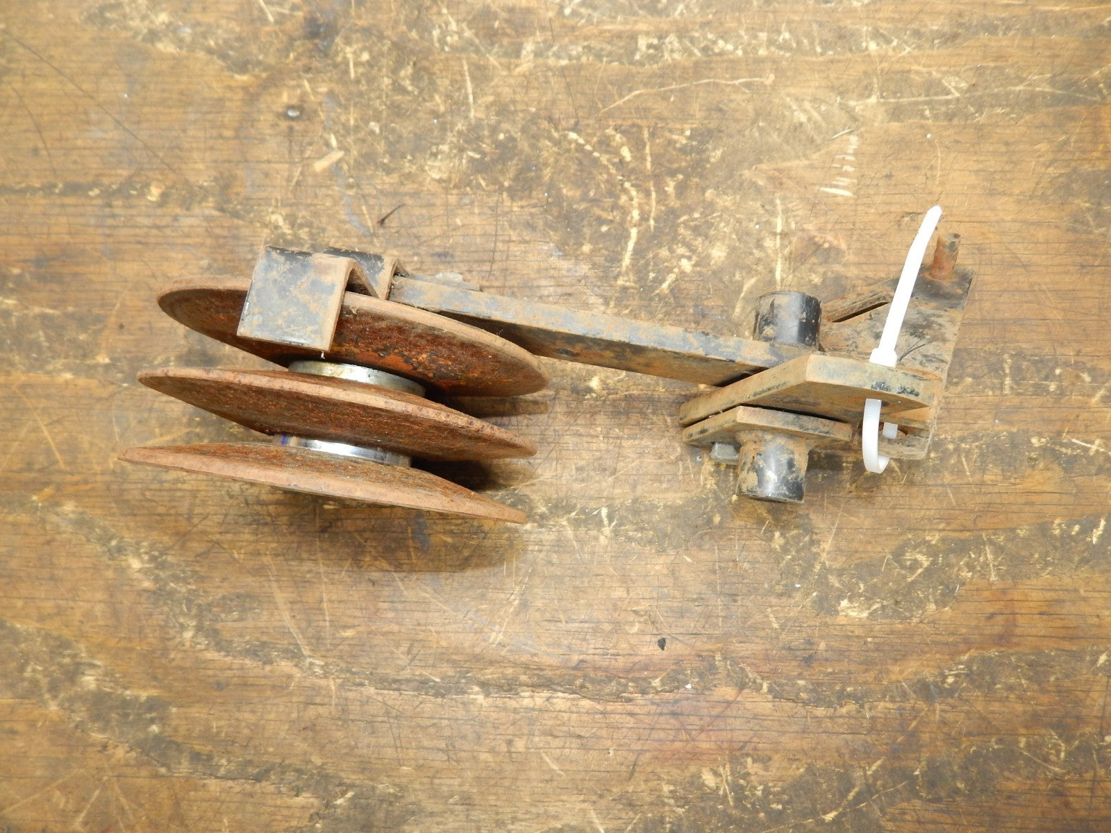 John Deere 212 OEM Variable Speed Pulley AM35138 Assembly 210 214 216 ...