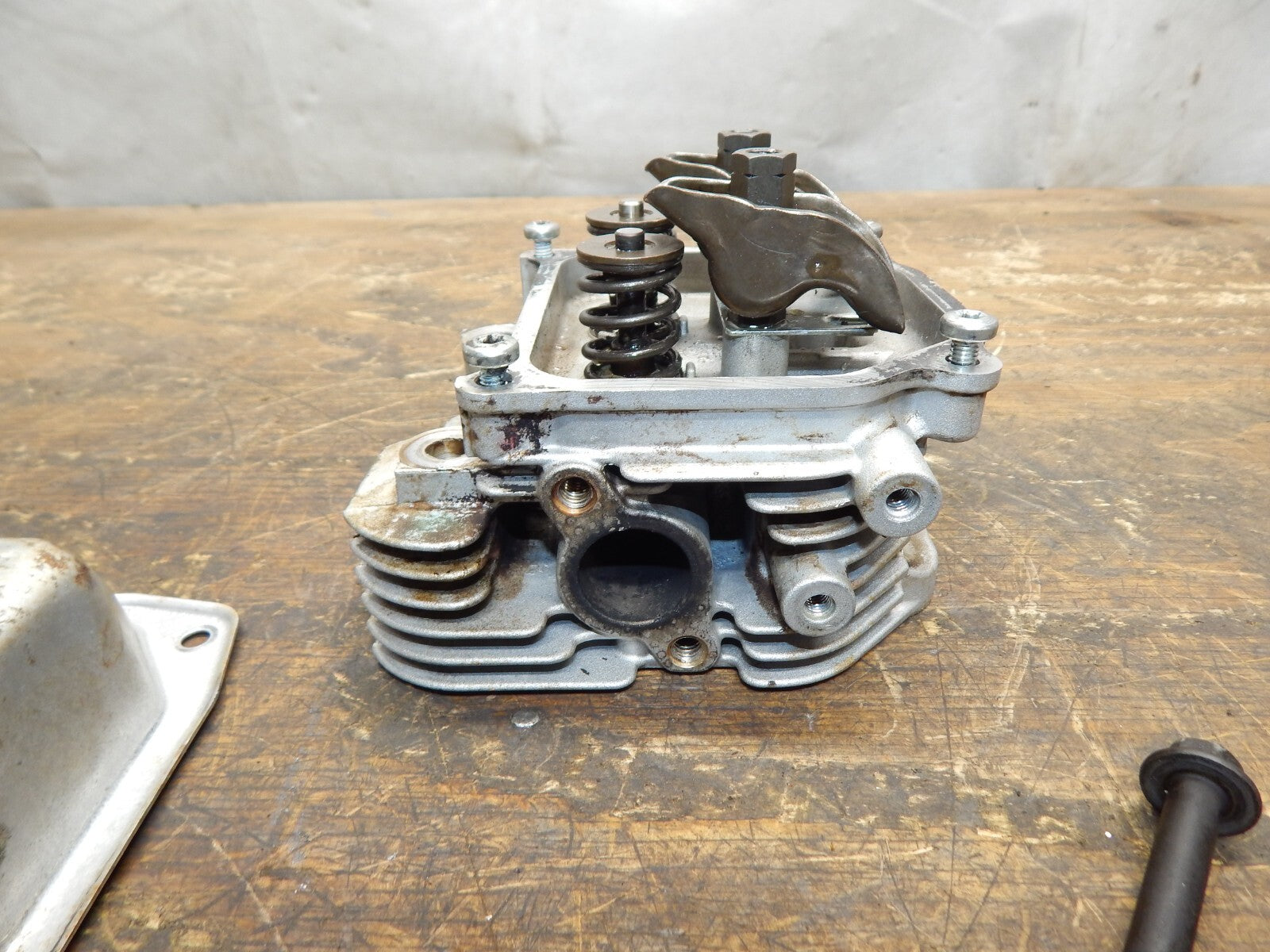 Kohler Courage V-Twin 23Hp Cylinder Head #1 With Pushrods Valve Cover ...