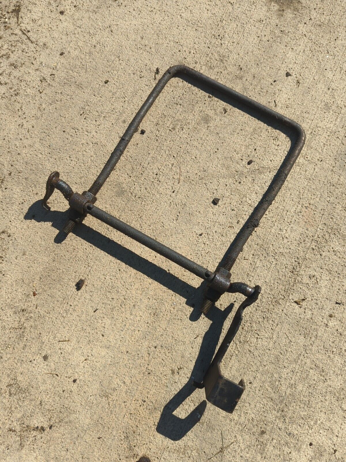 JOHN DEERE FRONT DECK DRAFT HANGER M144347 325 335 345 355D – Adams ...