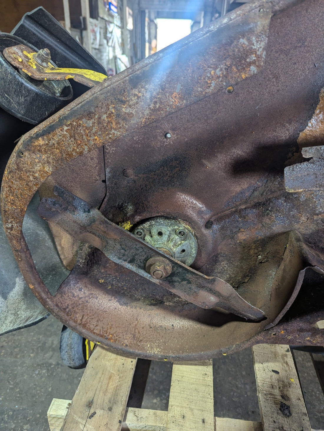 John Deere D140 LA145 LA155 E160 S160 48” Lawn Mower Deck (Shipping Av ...