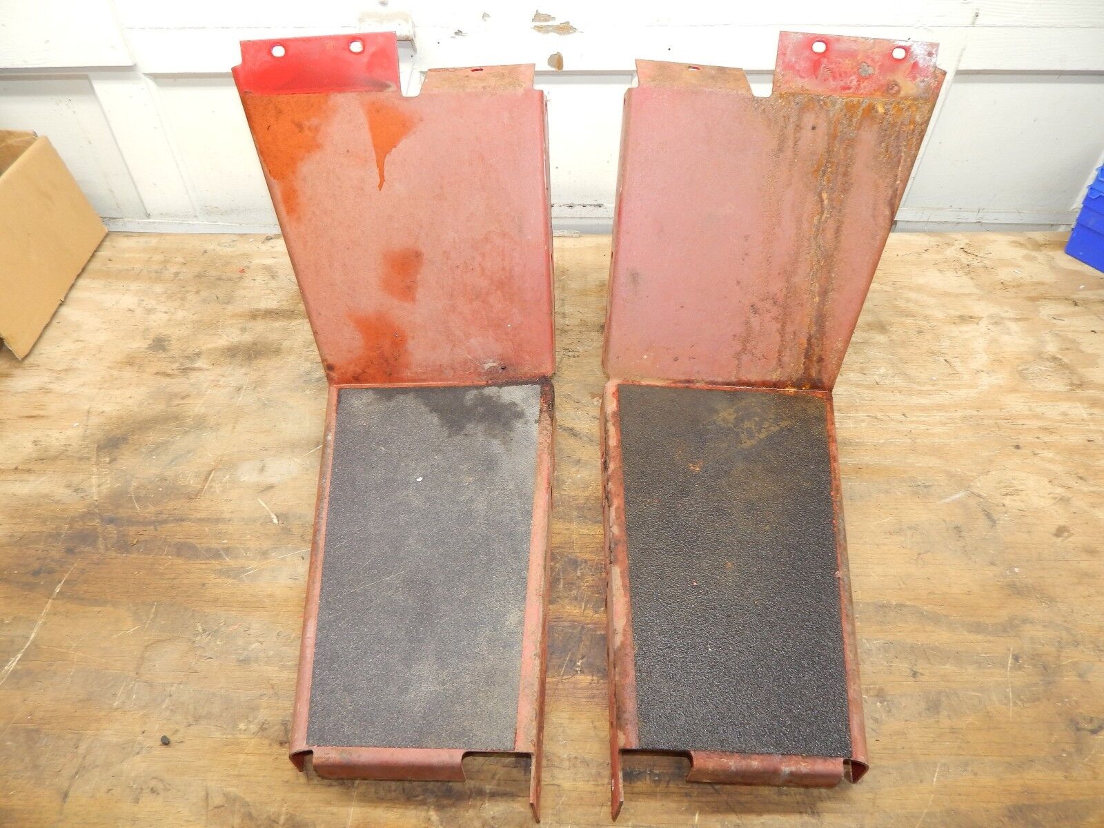 Wheel Horse D-160 Garden Tractor Left/ Right Floor Boards 104818, 1048 ...