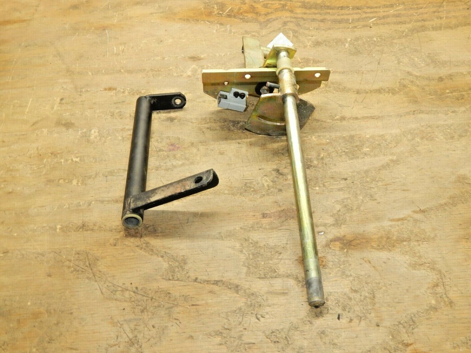 Simplicity Legacy Garden Tractor-Brake Cross Shaft W/ Arm 1715947SM,17 ...