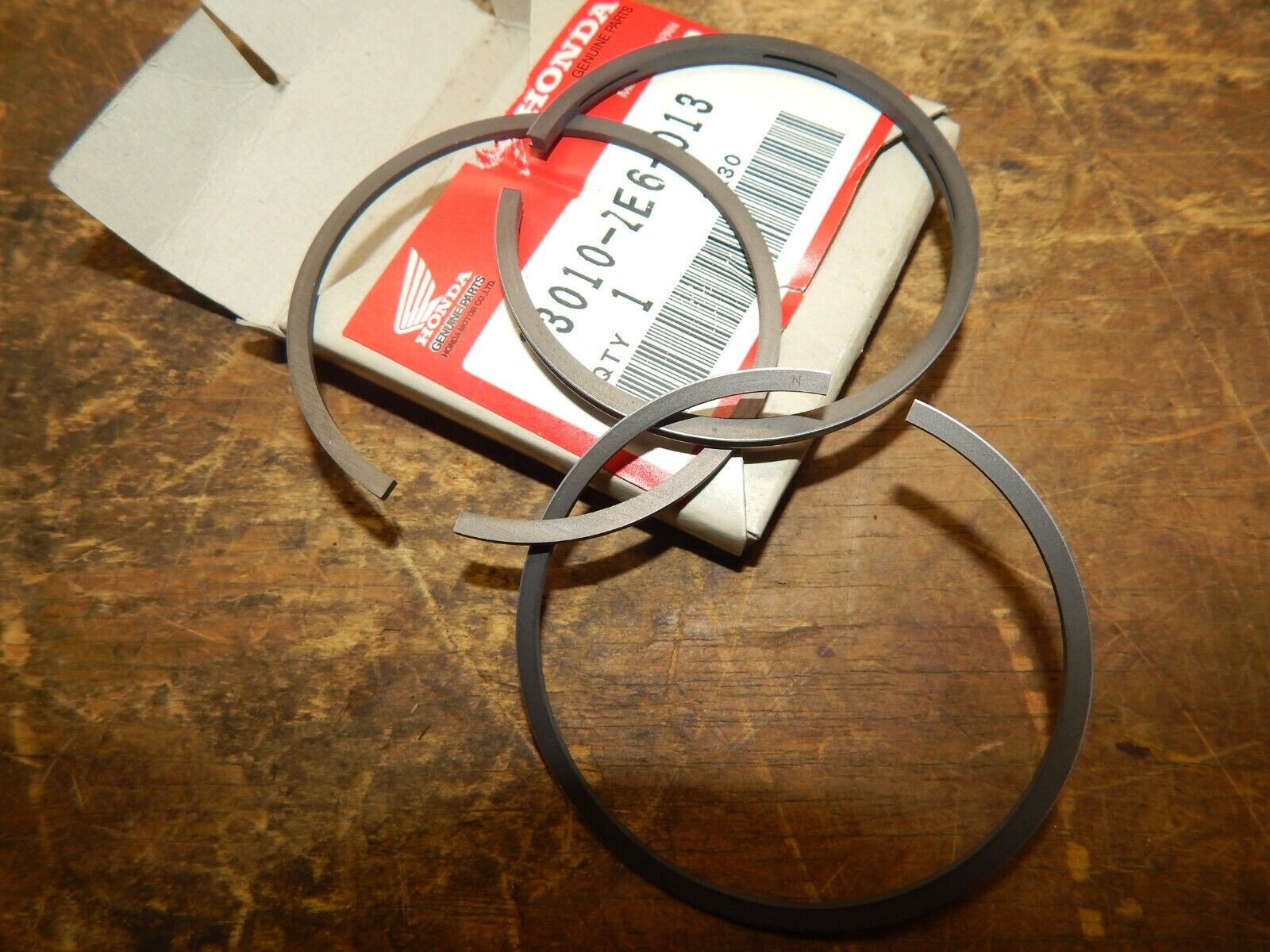 Honda Piston Ring Set 13010-ZE6-305 – Adams Small Engine LLC