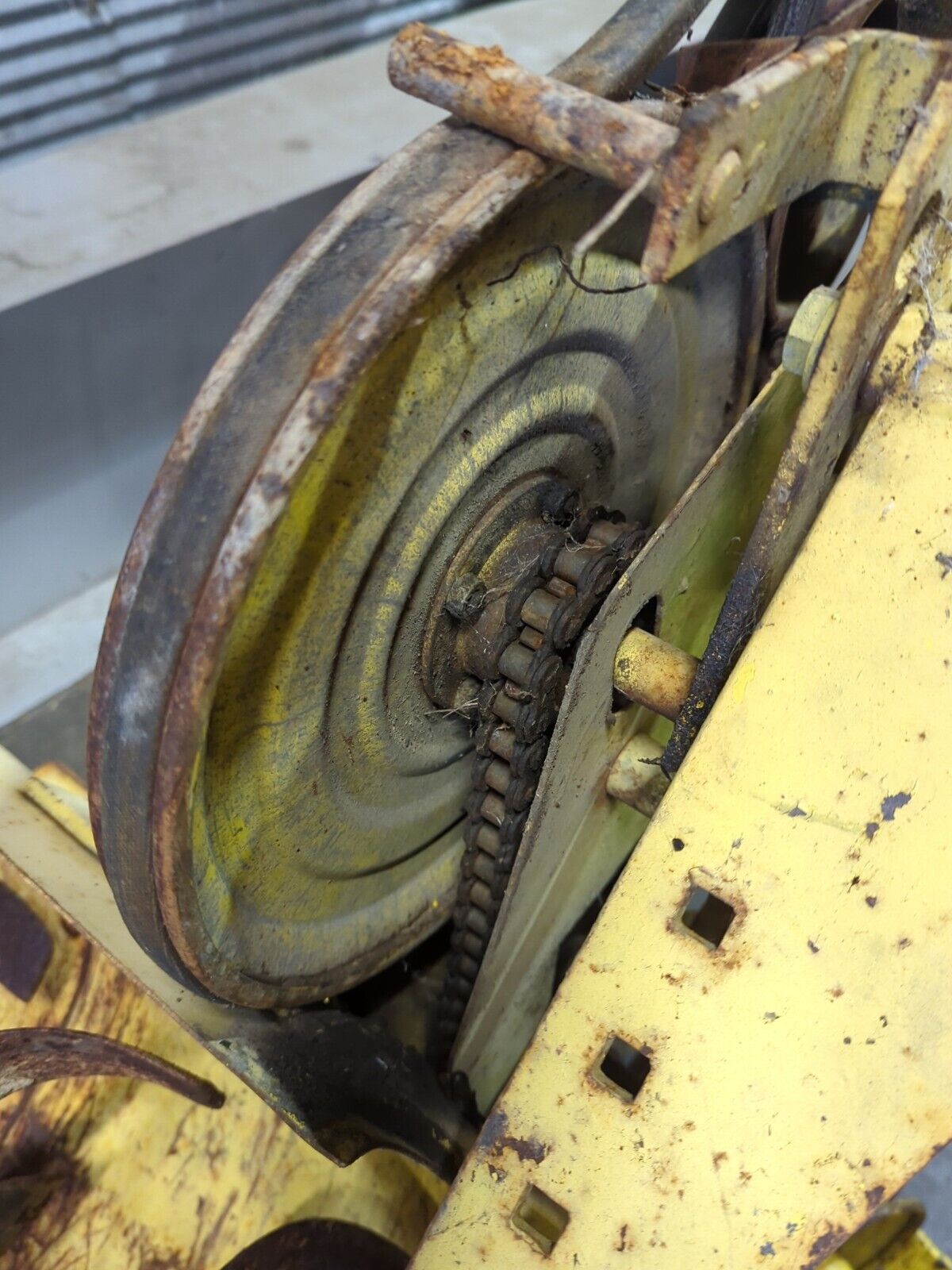 John Deere Model E070 Rear tiller attachment John Deere 208-216 (39 ...