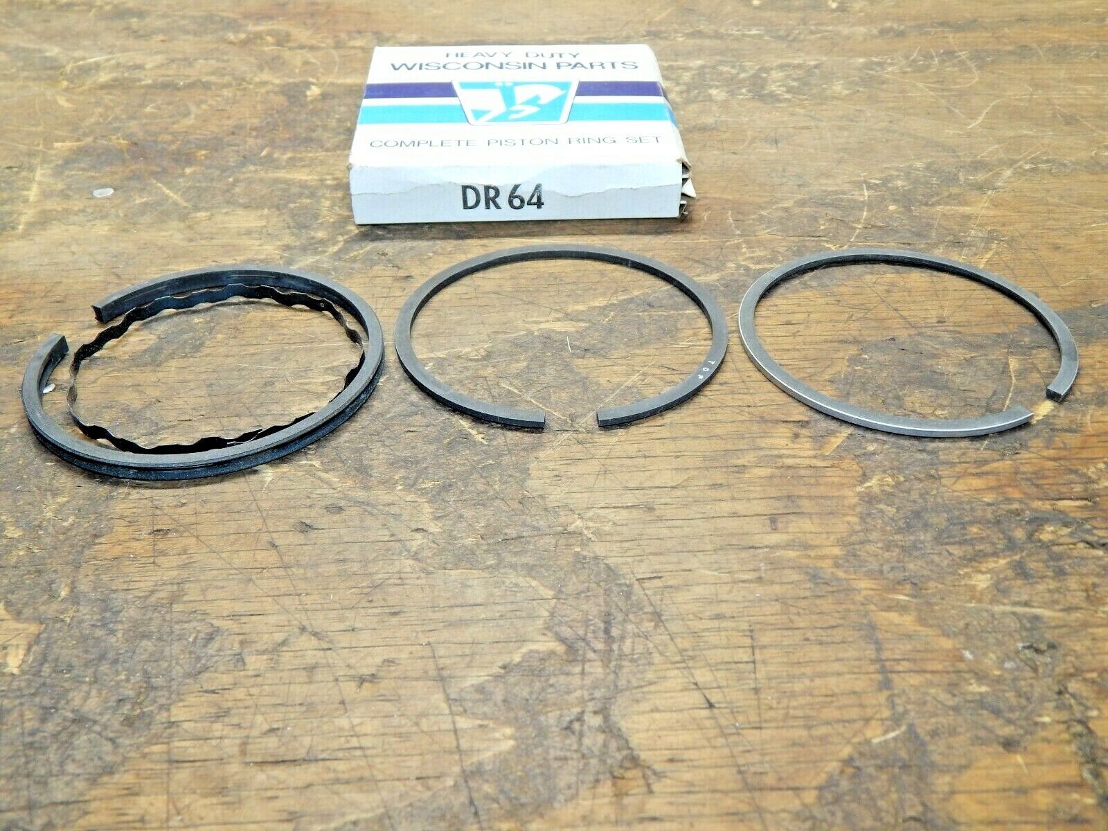 Wisconsin Part #DR64 SET PISTON RING – Adams Small Engine LLC